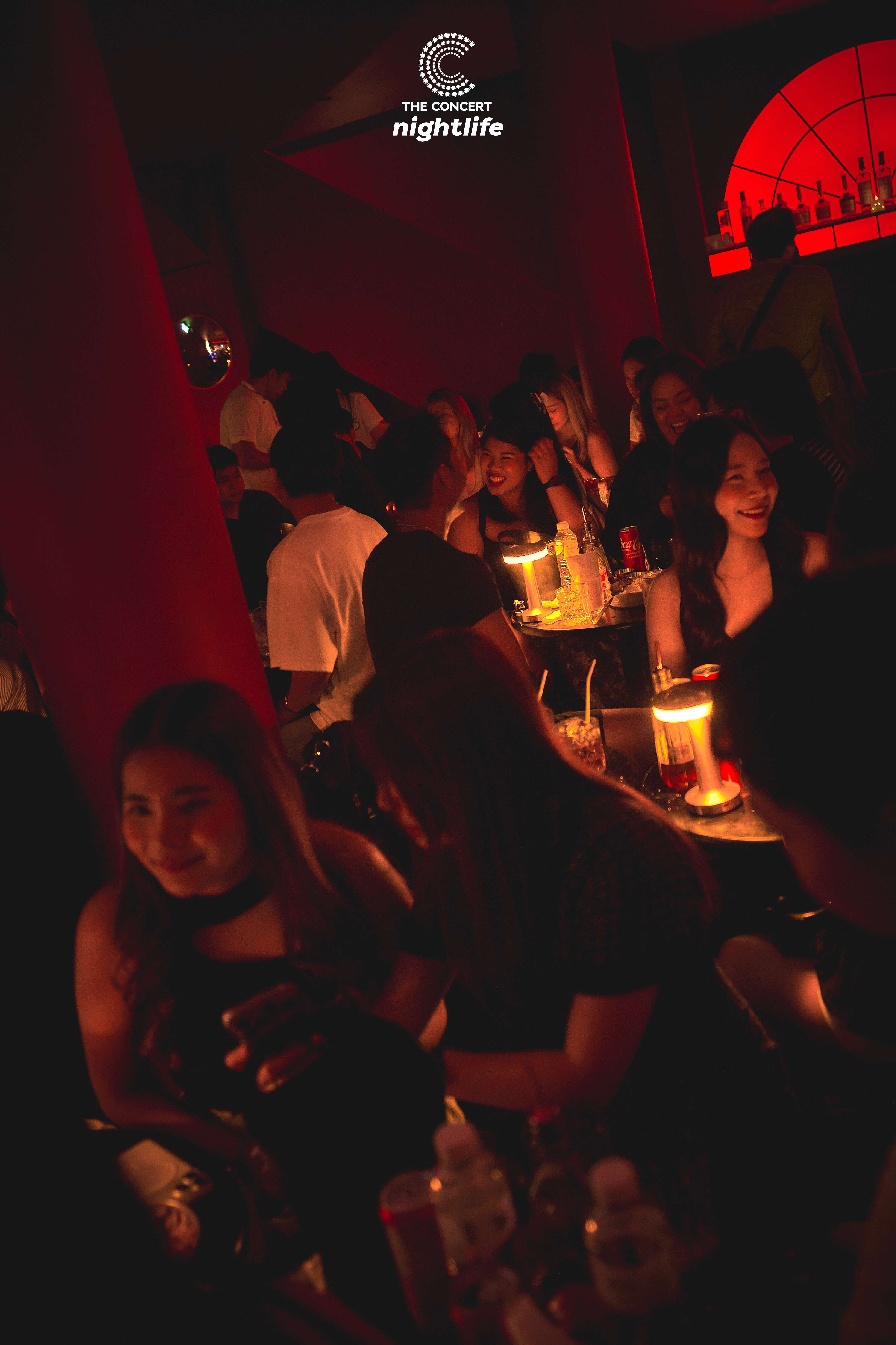 HIGHJACK BKK | บาร์เปิดใหม่สีแดงจัดจ้านย่านห้าแยกลาดพร้าว ไวป์ดี เพลง ...