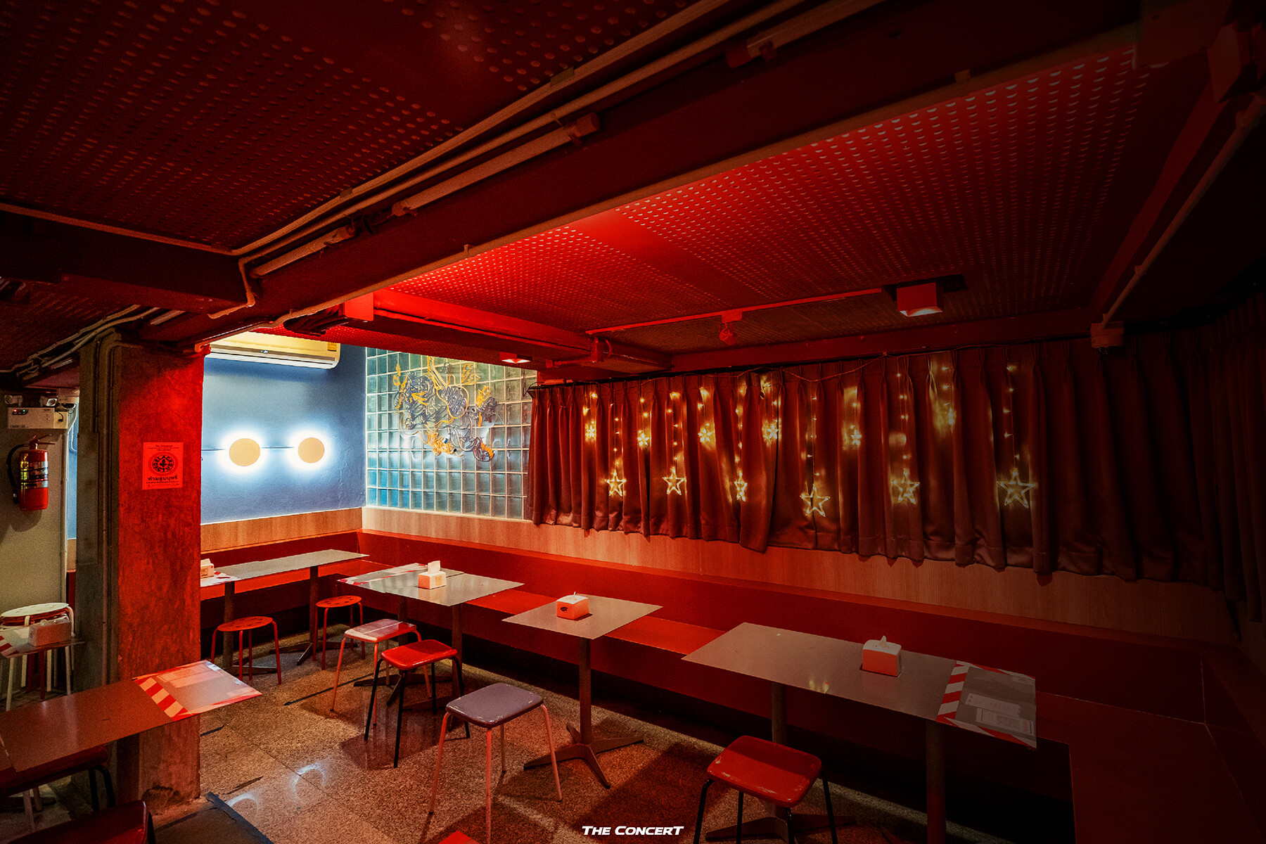 แว็บมาฟังบริทร็อค ที่ WhAb สนามเป้า