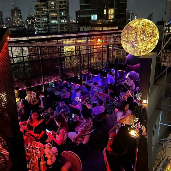 Million Space Bar&Bistro