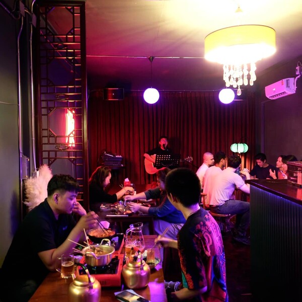 Jie Jie Mei Mei Ekkamai