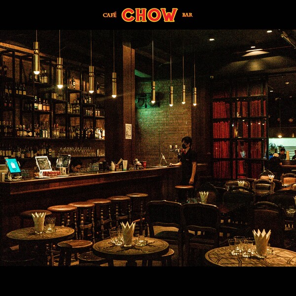 Chow Cafe & Bar