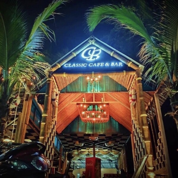 Classic Cafe & Bar Srinakarin